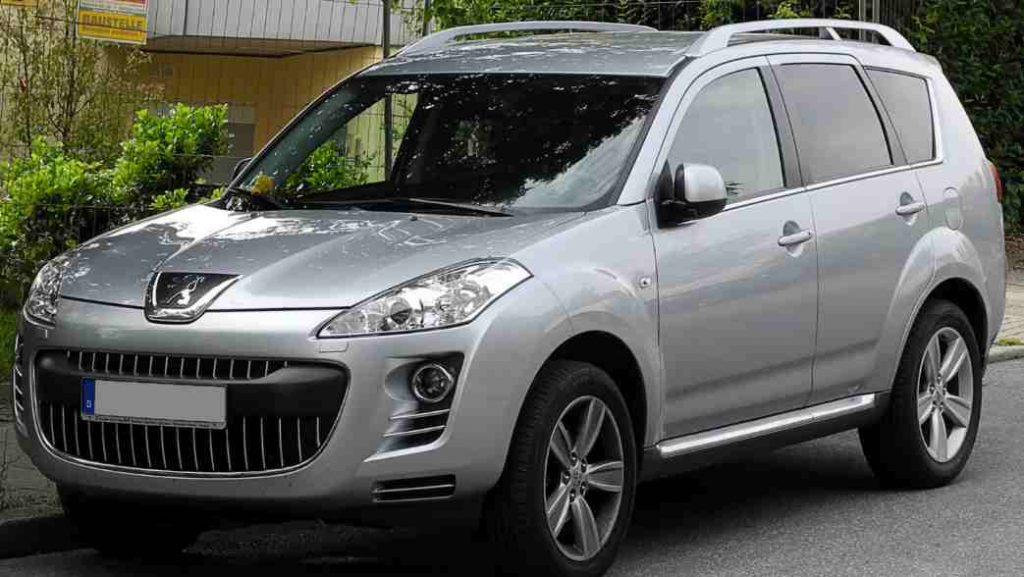 Схема блоку запобіжників Peugeot 4007 і реле з призначенням і ...